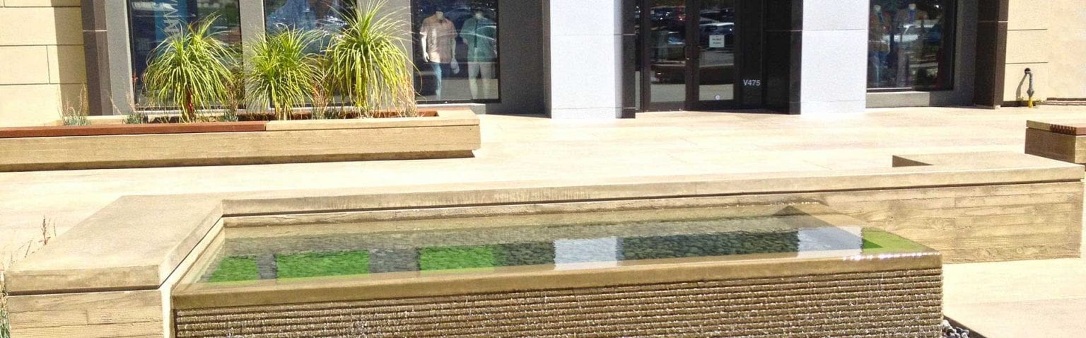 Westfield Palm Desert Zero Edge Water Features - California Waters